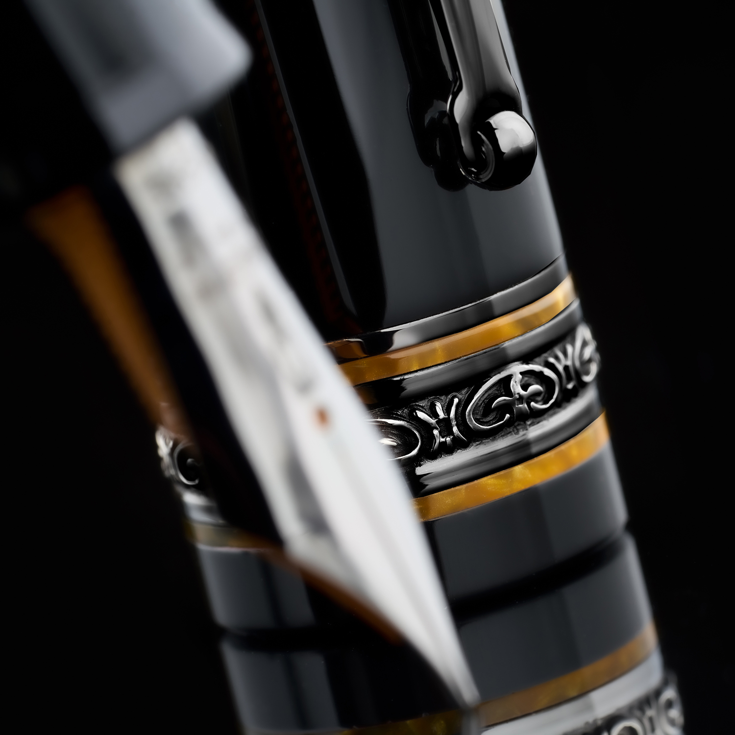 Delta Dolce Vita 2.0 Soiree Oversize GT Fountain pen - Vulpen ...