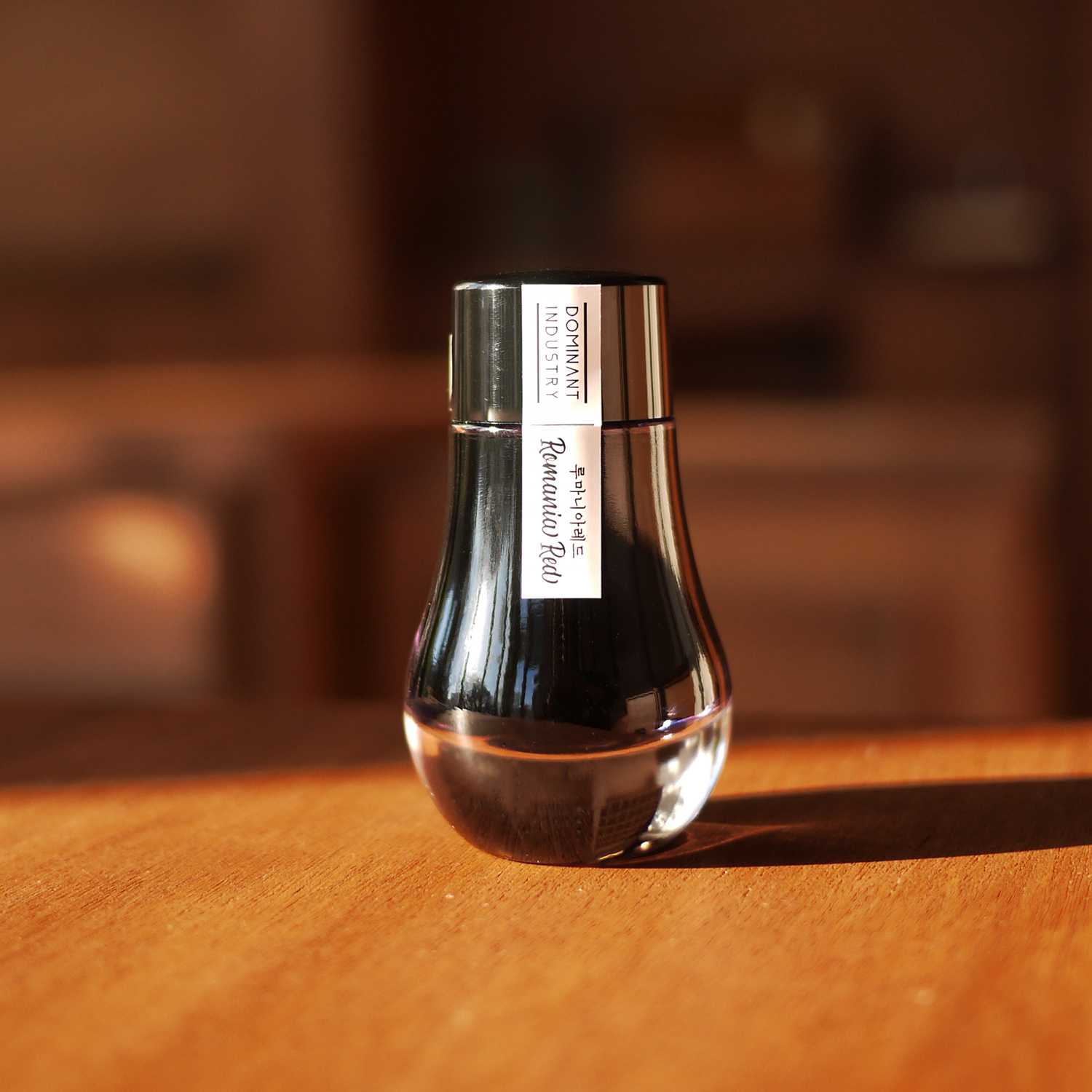 Dominant Industry Standard No.101 Romania Red 25ml Ink Bottle - Inkt ...