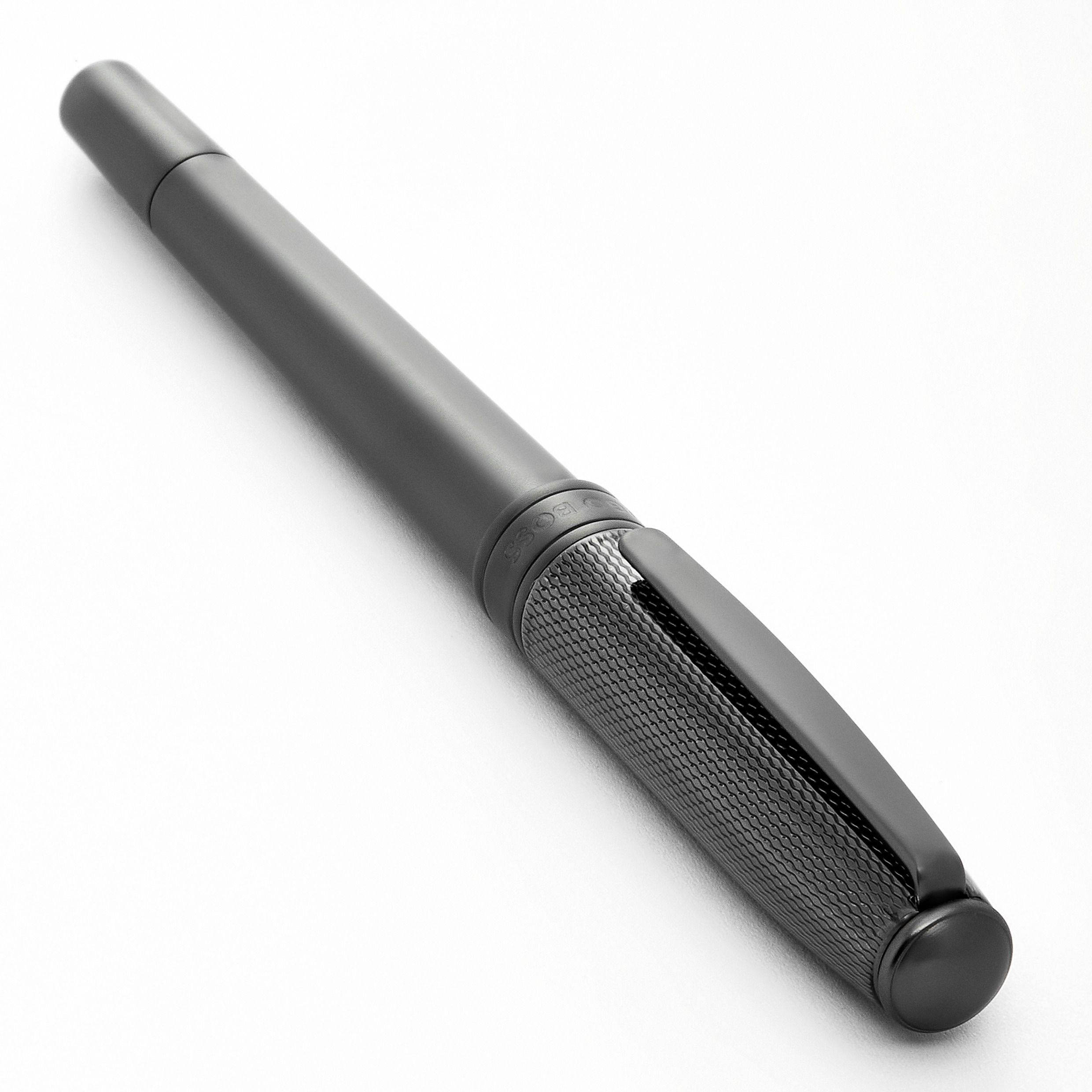 Hugo Boss Essential Gunmetal Fountain pen - Vulpen / Fountain pen ...