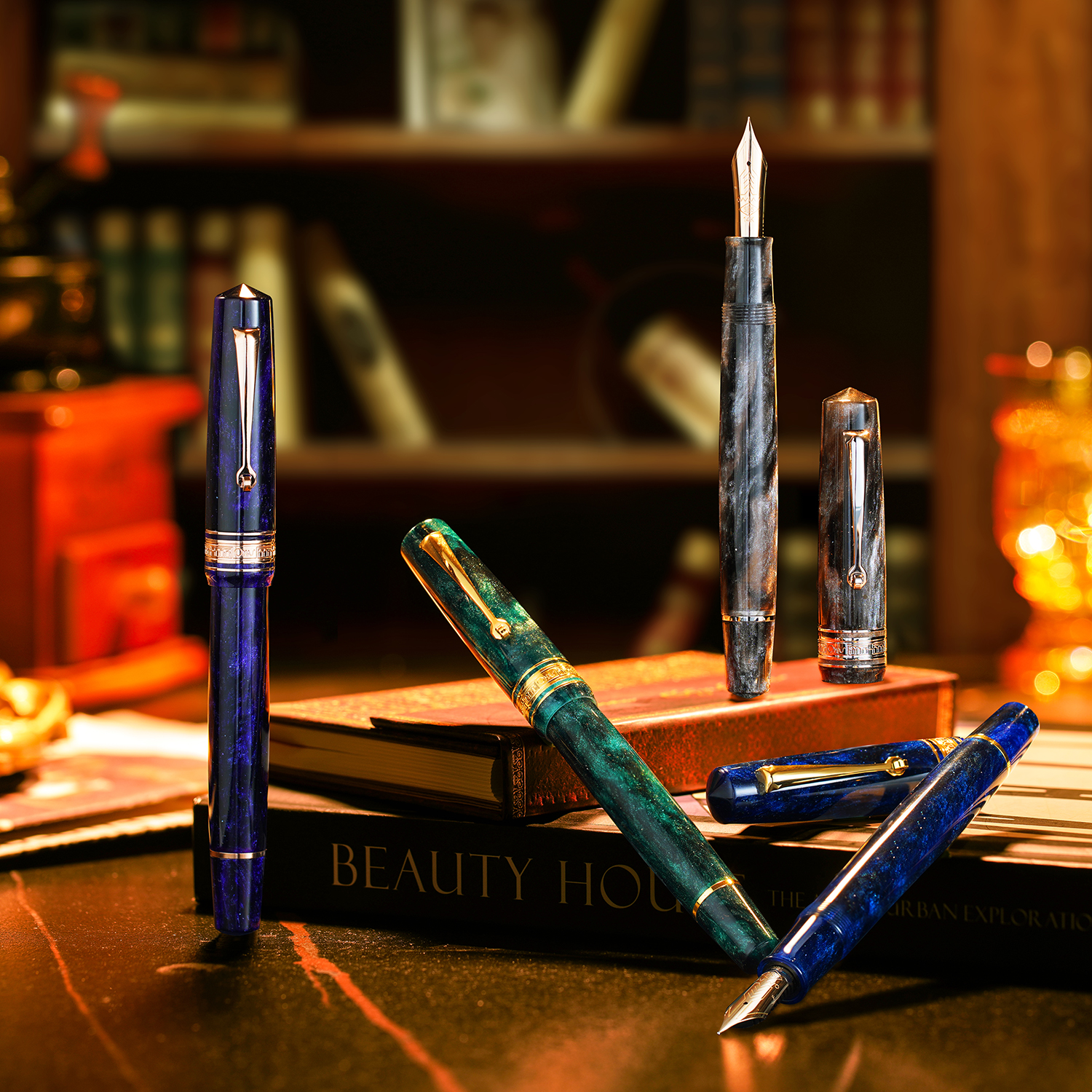 Omas Bologna Ametista Profondo RGT Fountain pen - Vulpen / Fountain pen | Appelboom.com