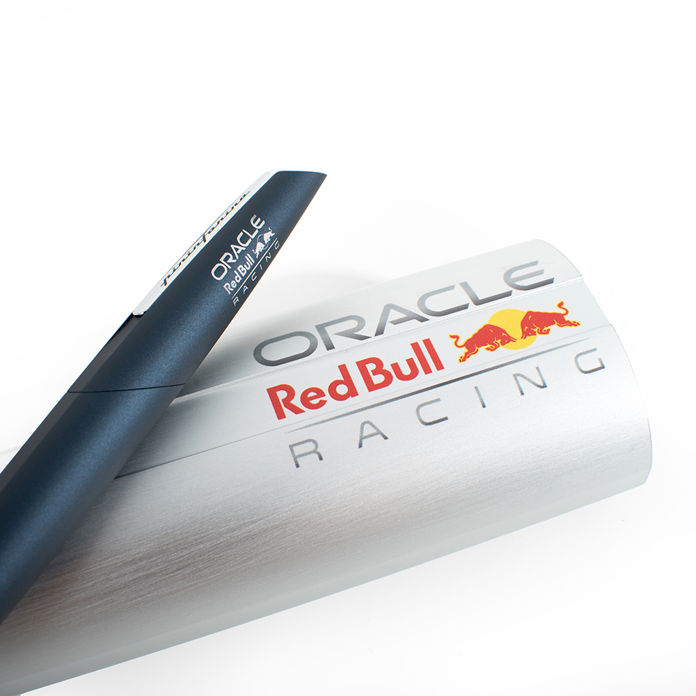 Pininfarina PF TWO Oracle Red Bull Racing Fountain pen - Vulpen ...