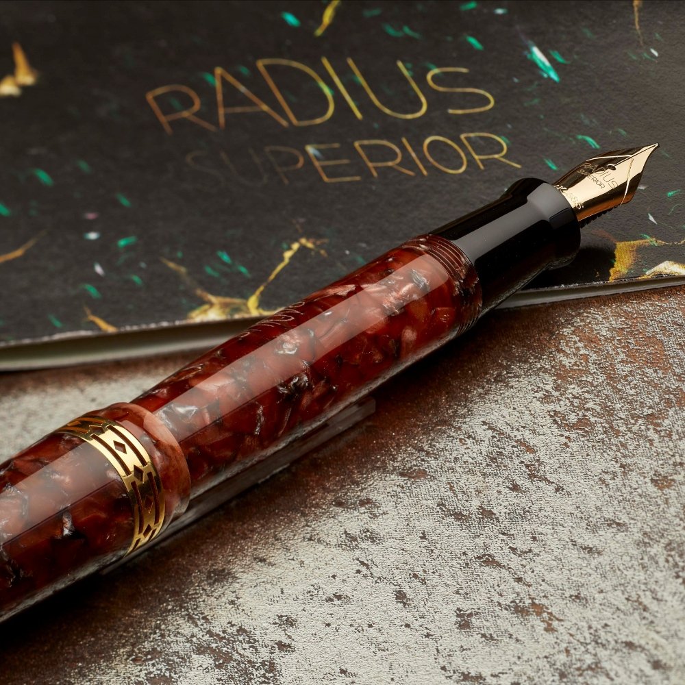Radius Superior Monterosso Red Fountain pen - Vulpen / Fountain pen ...