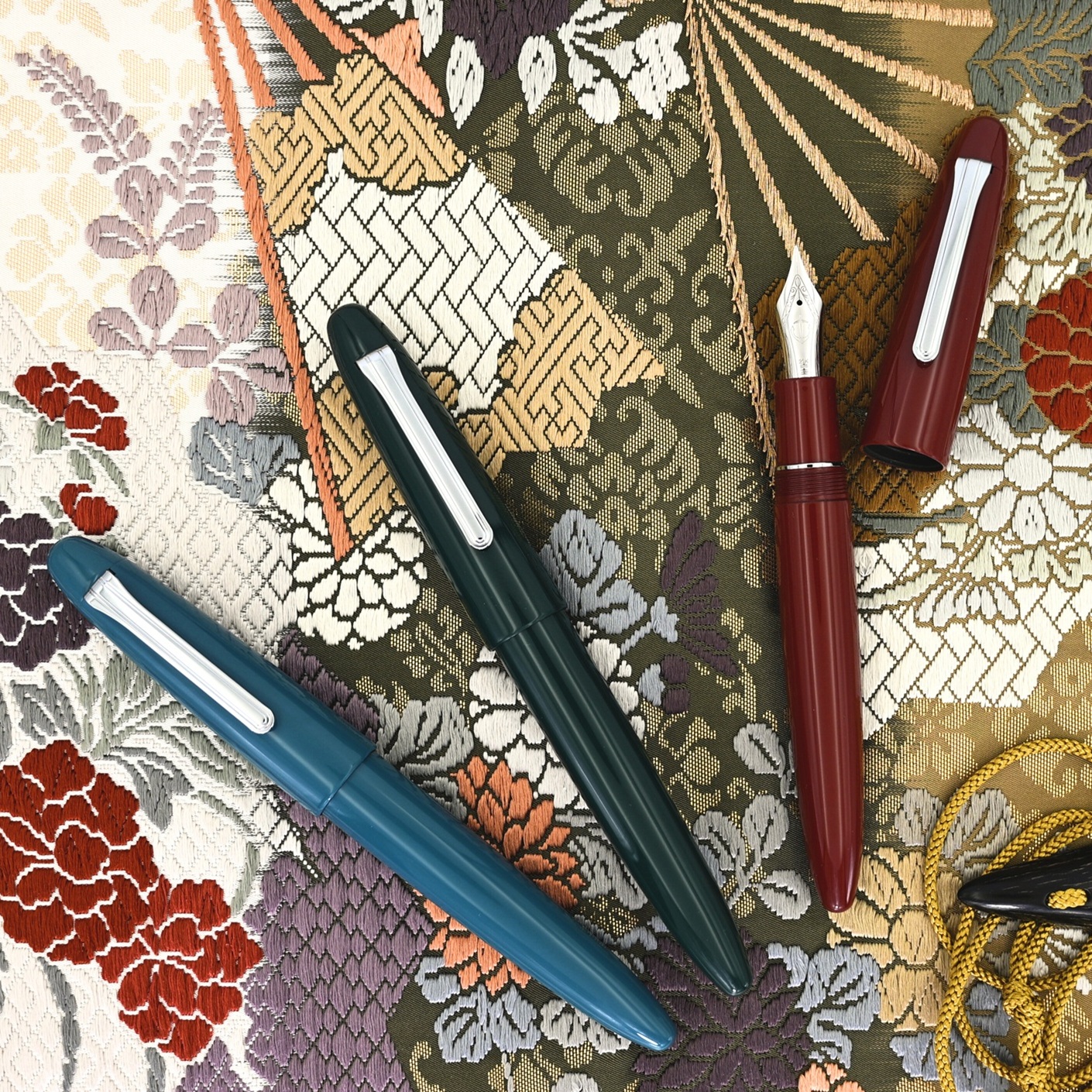 Sailor 1911 King of Pens Color Urushi Kaga Wine Red RT Pluma ...