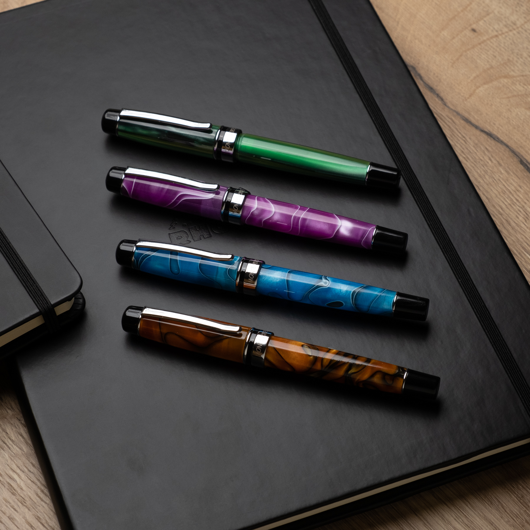 Monteverde Prima Swirl Purple/White Fountain pen - Vulpen / Fountain ...