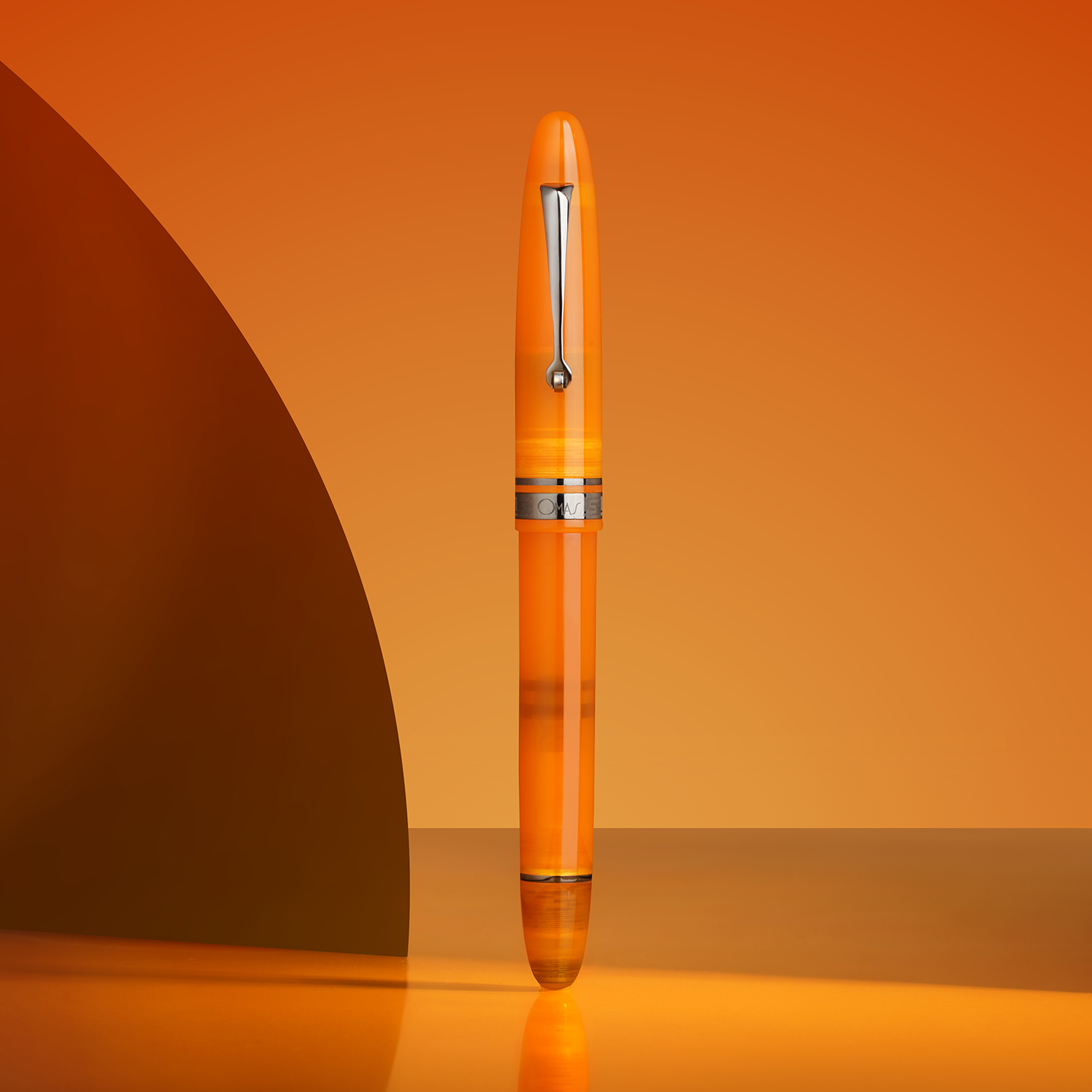 Omas Ogiva Arancione BT Fountain pen - 20241014309 | Appelboom.com